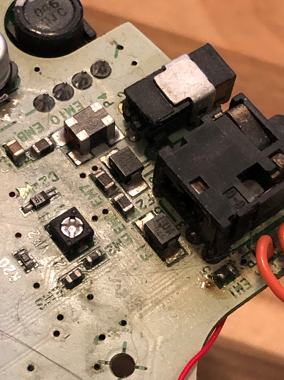 Identifying an SMD Fuse for Game Boy Color - Circuit Protection ...