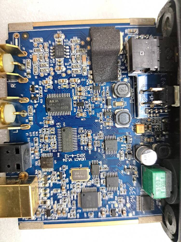 About the internal IC part number of the AUDIOENGINE D1 DAC ...