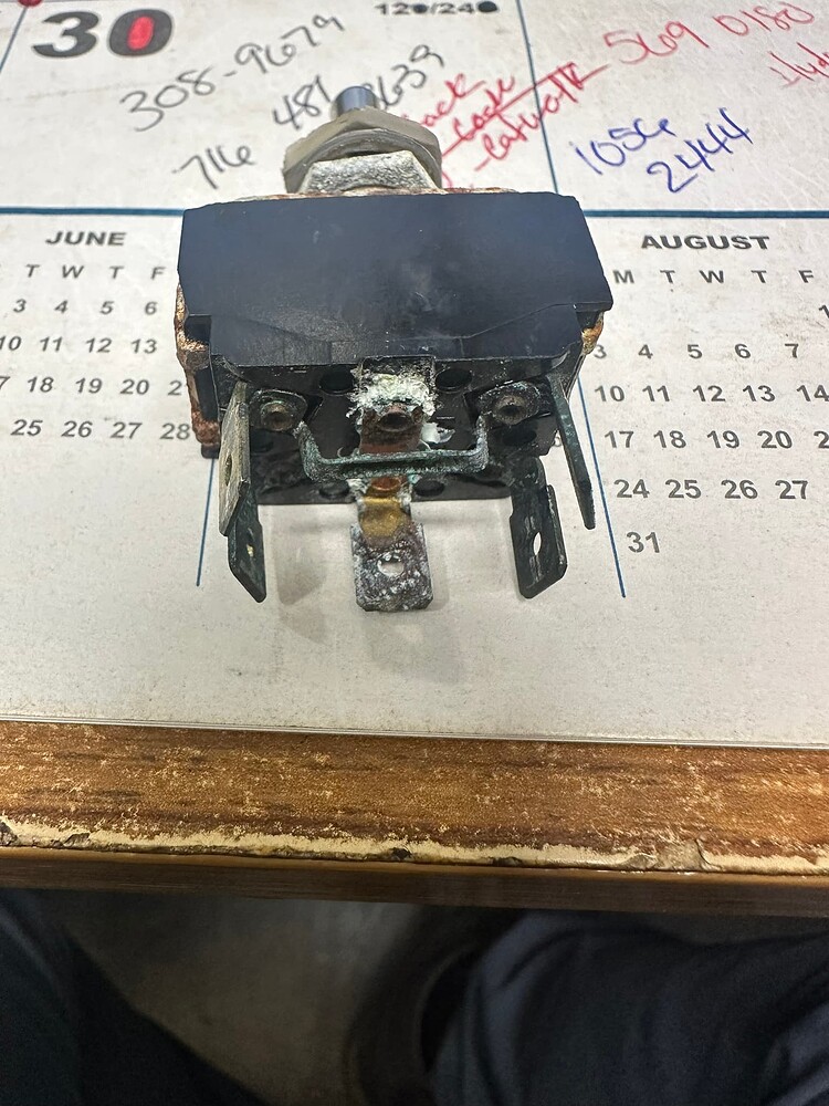 Toggle switch identification - Switches - DigiKey TechForum - An ...