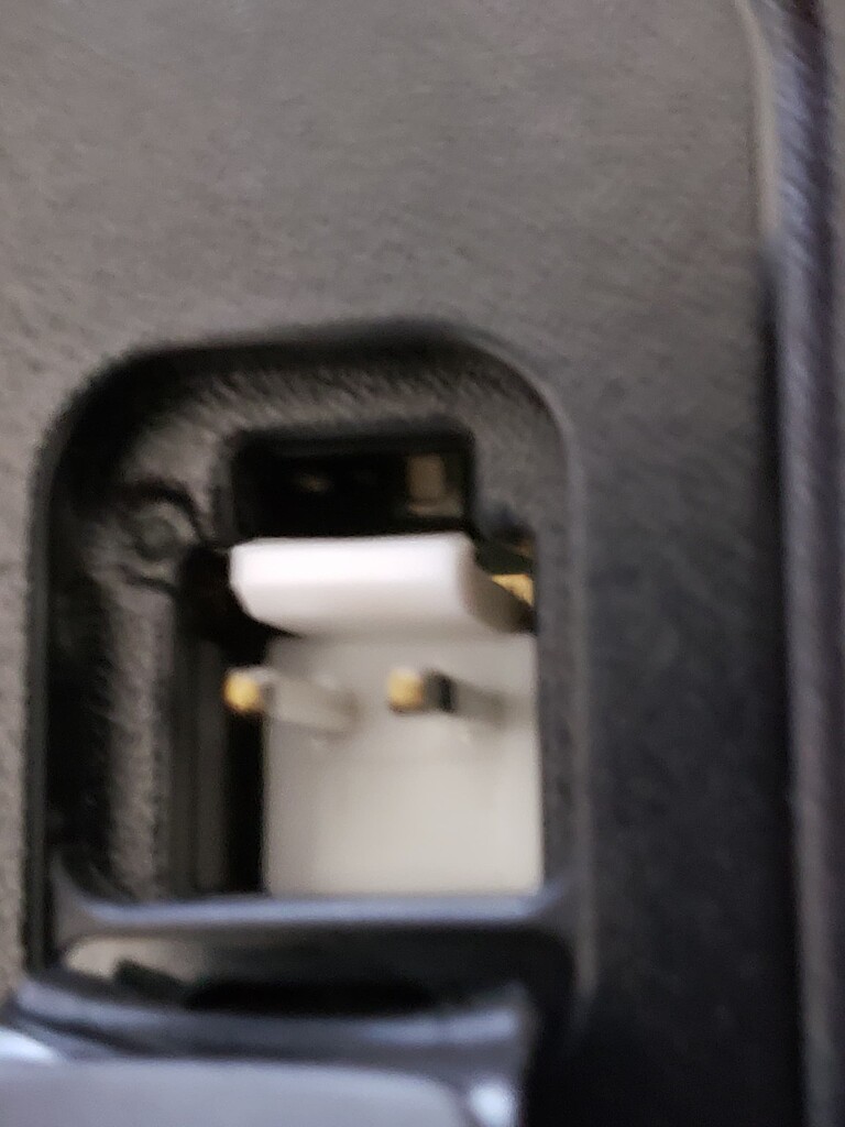 Hi I Need Help Identifying This Connector Rectangular Connectors
