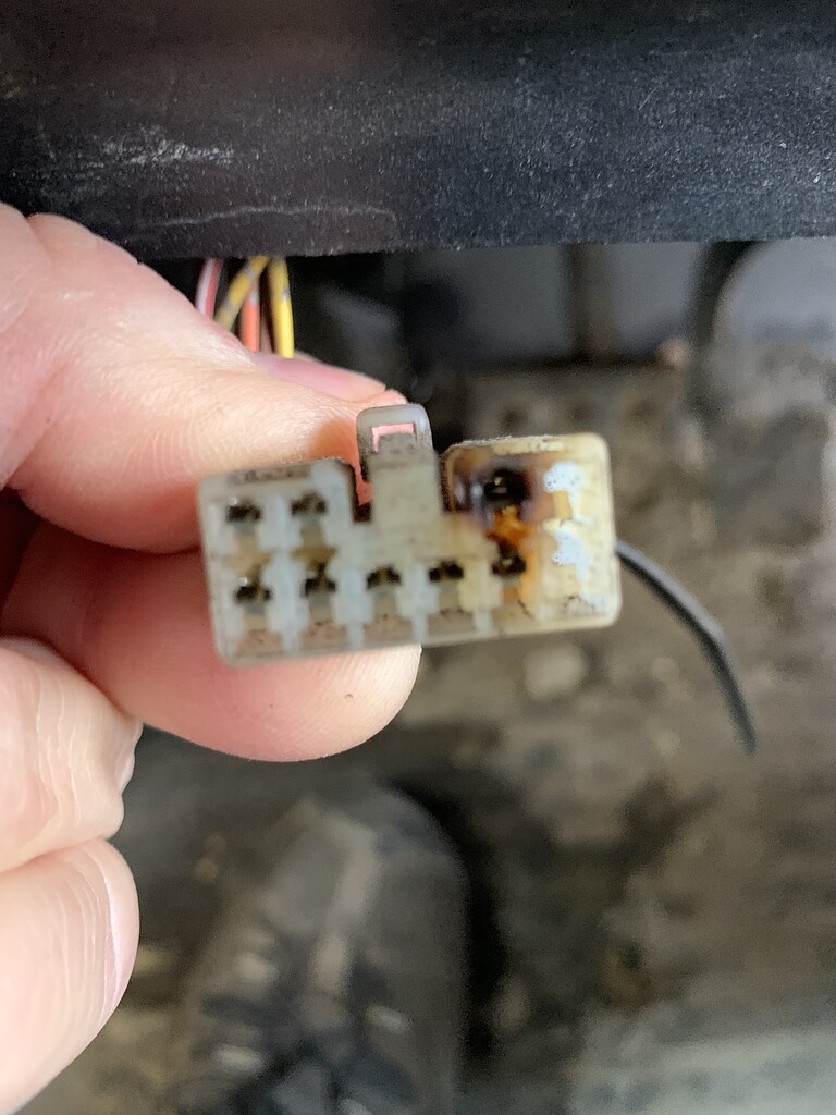 Find Connector - Rectangular Connectors - DigiKey TechForum - An ...