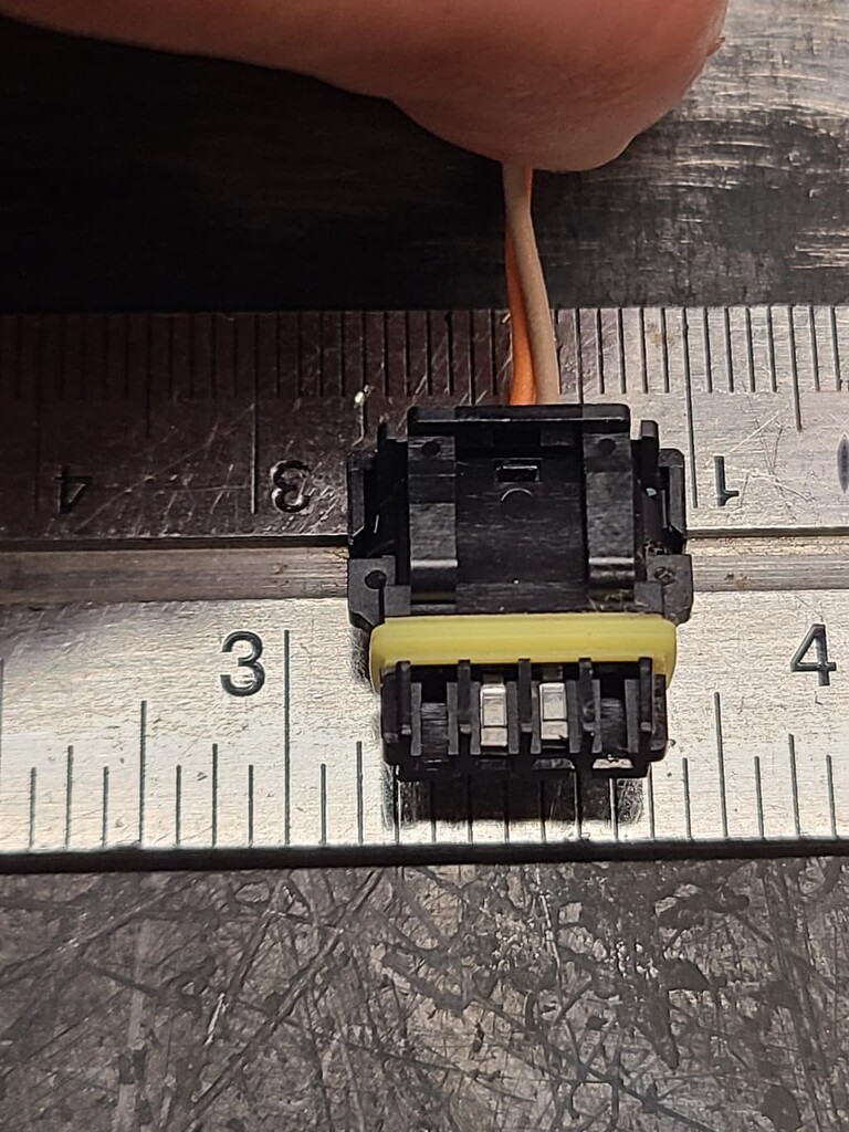 Help identify small 4-pin connector - Rectangular Connectors - DigiKey ...