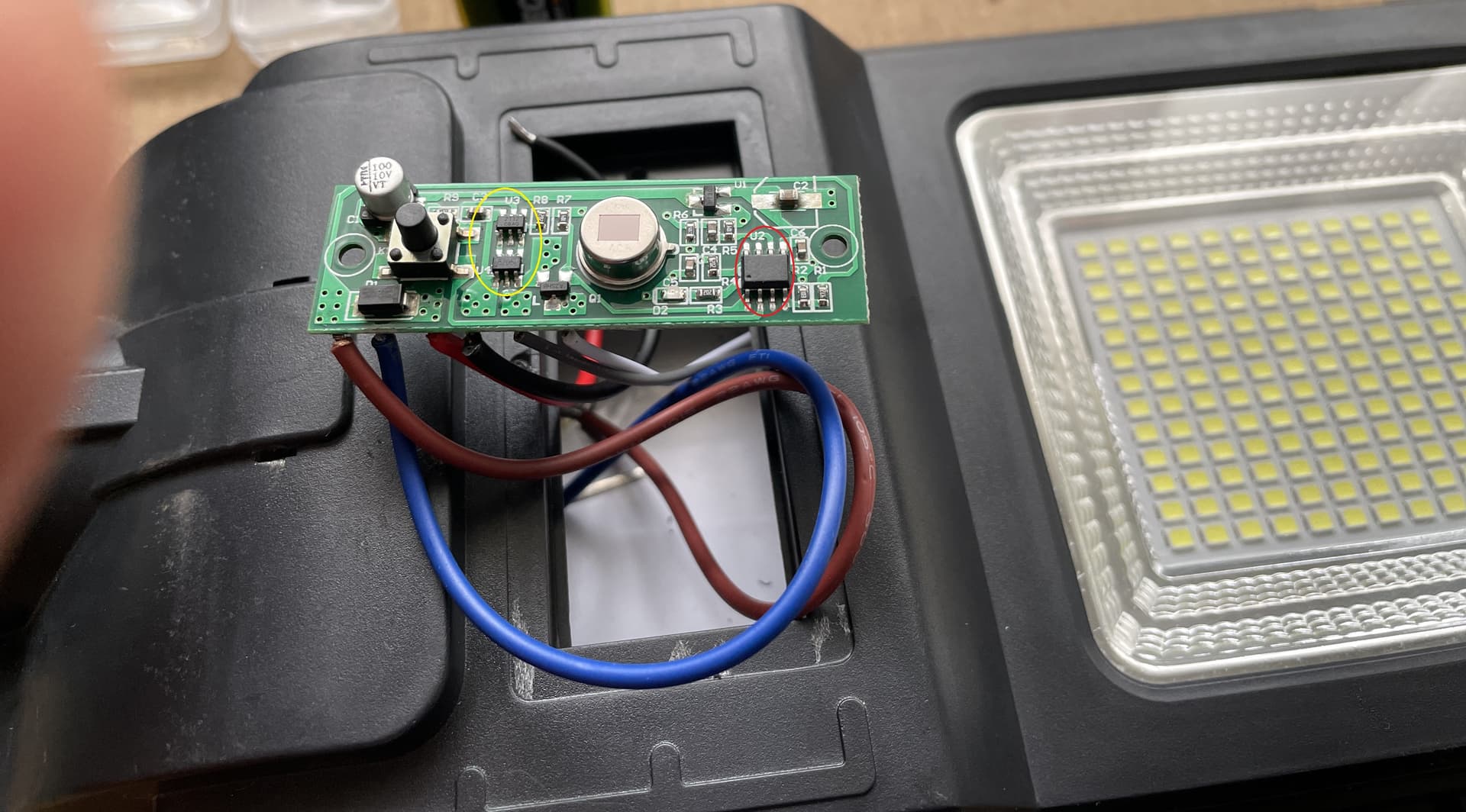 Help to identify SMD Voltage Regulator and also alternate component ...