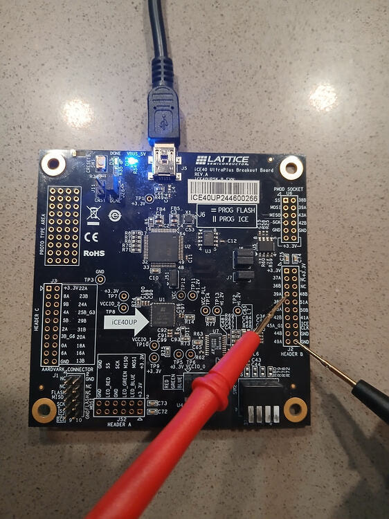 Lattice ICE40 UltraPlus Breakout Board (Demo del interno10 KHz LFOSC ...