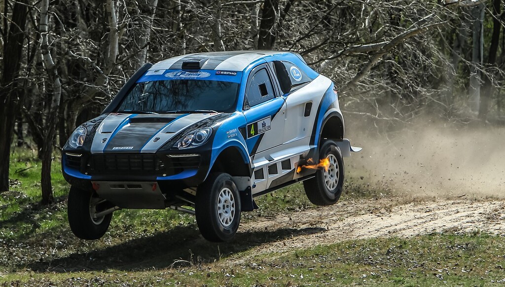 LP Racing Macan rally raid car request - Paint Designs - Official Forza ...