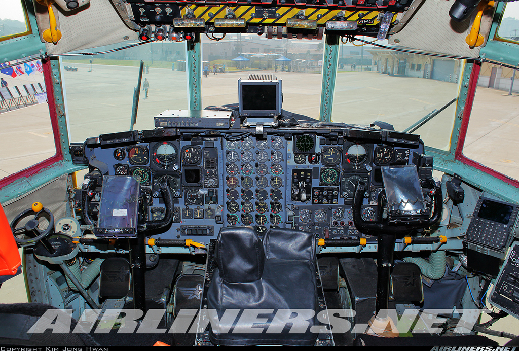 C130h Cockpit