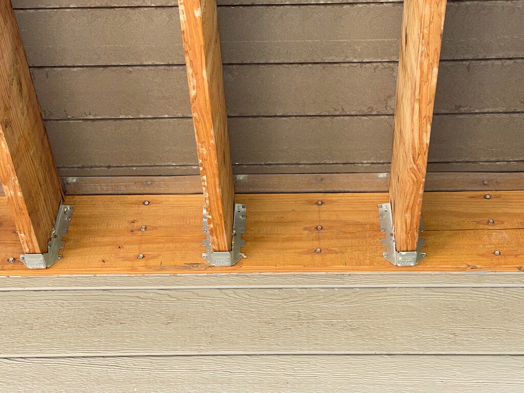 Ledger board connection pattern - Exterior Inspections - InterNACHI®️ Forum