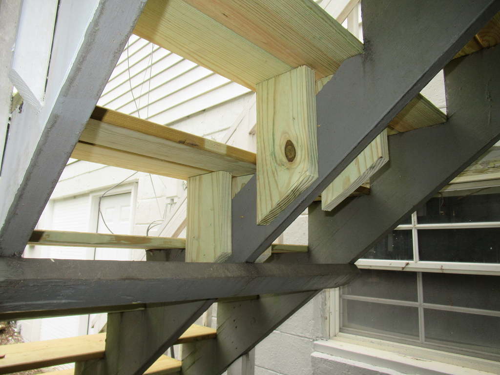 Deck stringer repair - InterNACHI®️ Forum