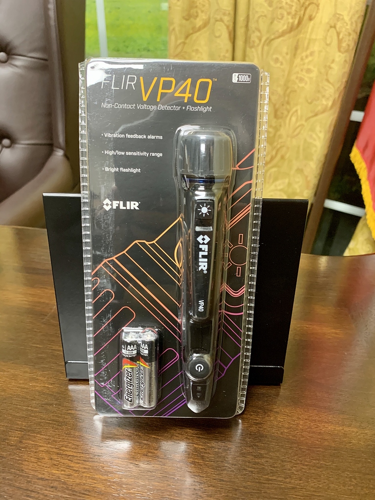 Win FLIR VP40 Non-Contact Voltage Detector + Flashlight - Cozy Coats ...