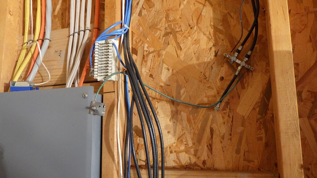 Cable TV ground attached to main panel cover - Electrical Inspections ...