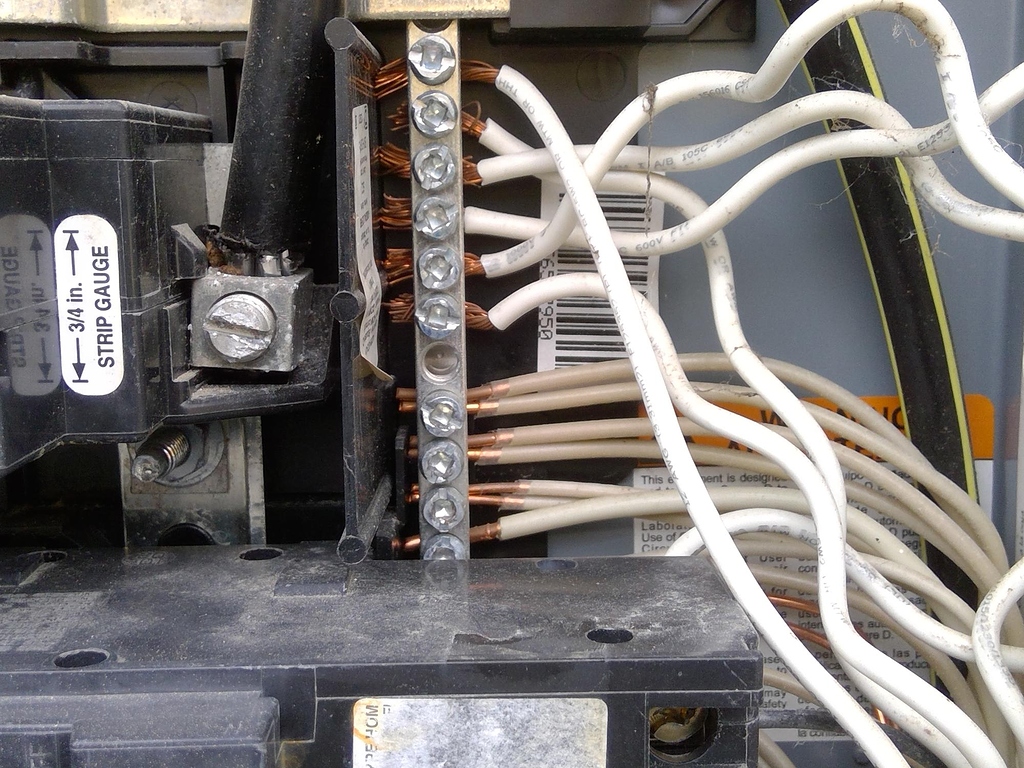 Neutral bus bar - Electrical Inspections - InterNACHI®️ Forum