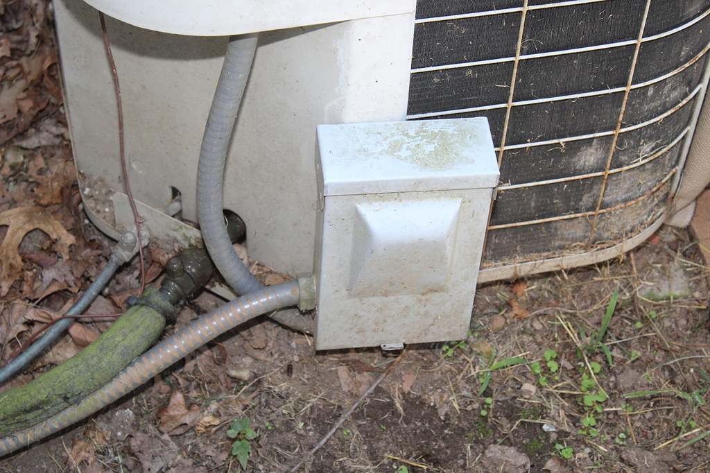 AC Disconnect Located 1" above the ground - InterNACHI®️ Forum