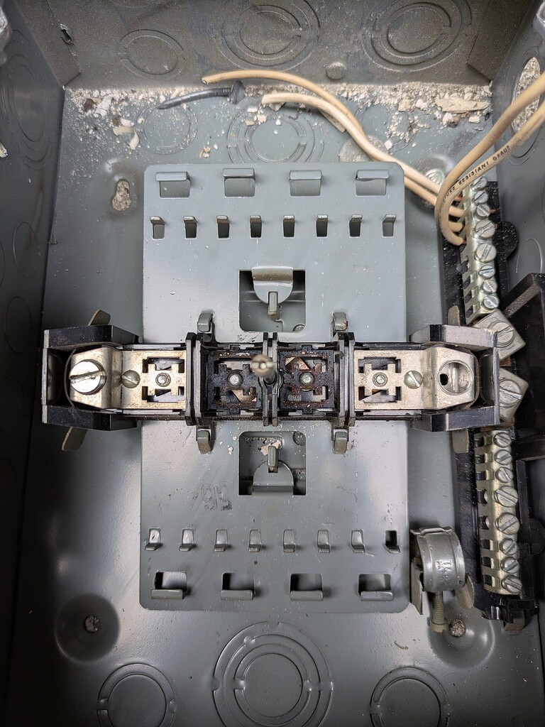 FPE Stab Lock Detail Photo - Electrical Inspections - InterNACHI®️ Forum