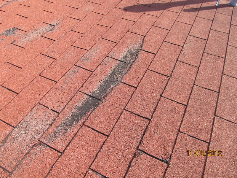 Roof shingle defect? - Florida and SUNachi Inspectors - InterNACHI®️ Forum