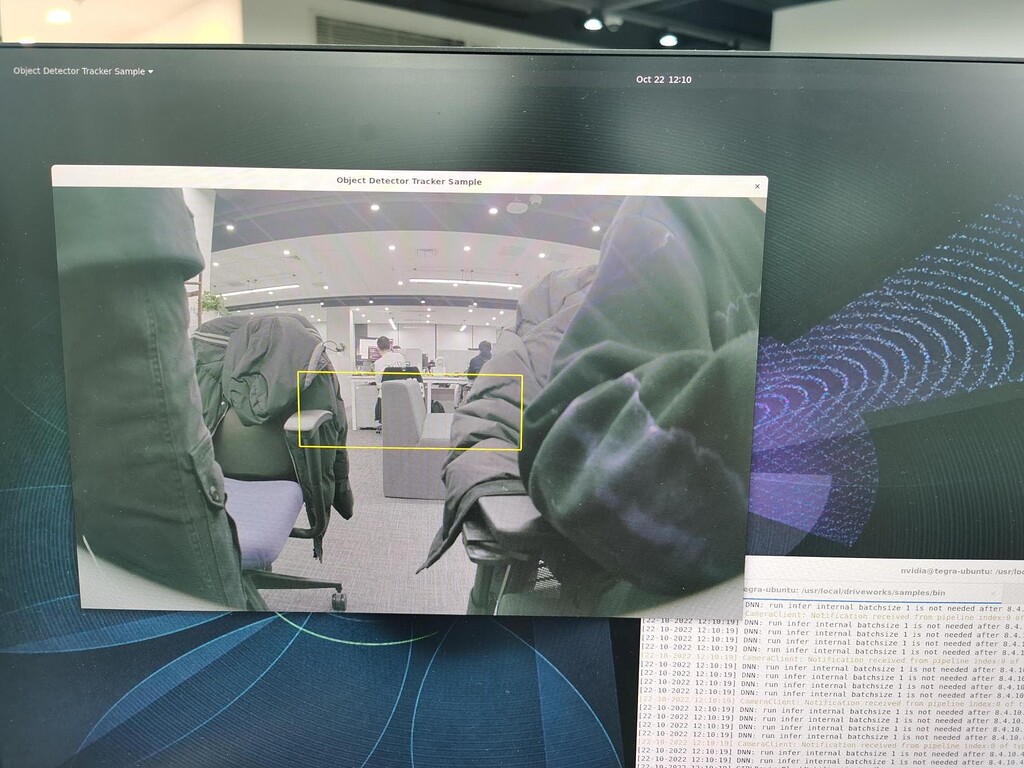 Basic Object Detector and Tracker Sample：Yellow bounding box is very small so i can't do Object ...